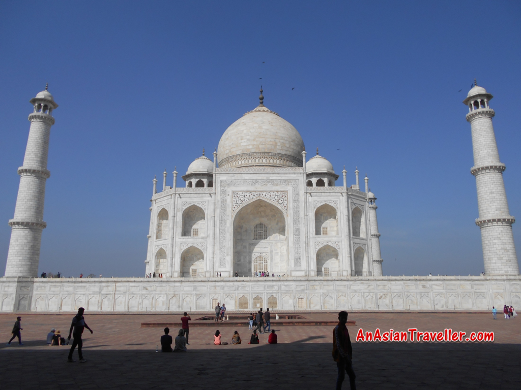 The Taj Mahal Experience - Chronicles of a World Traveller